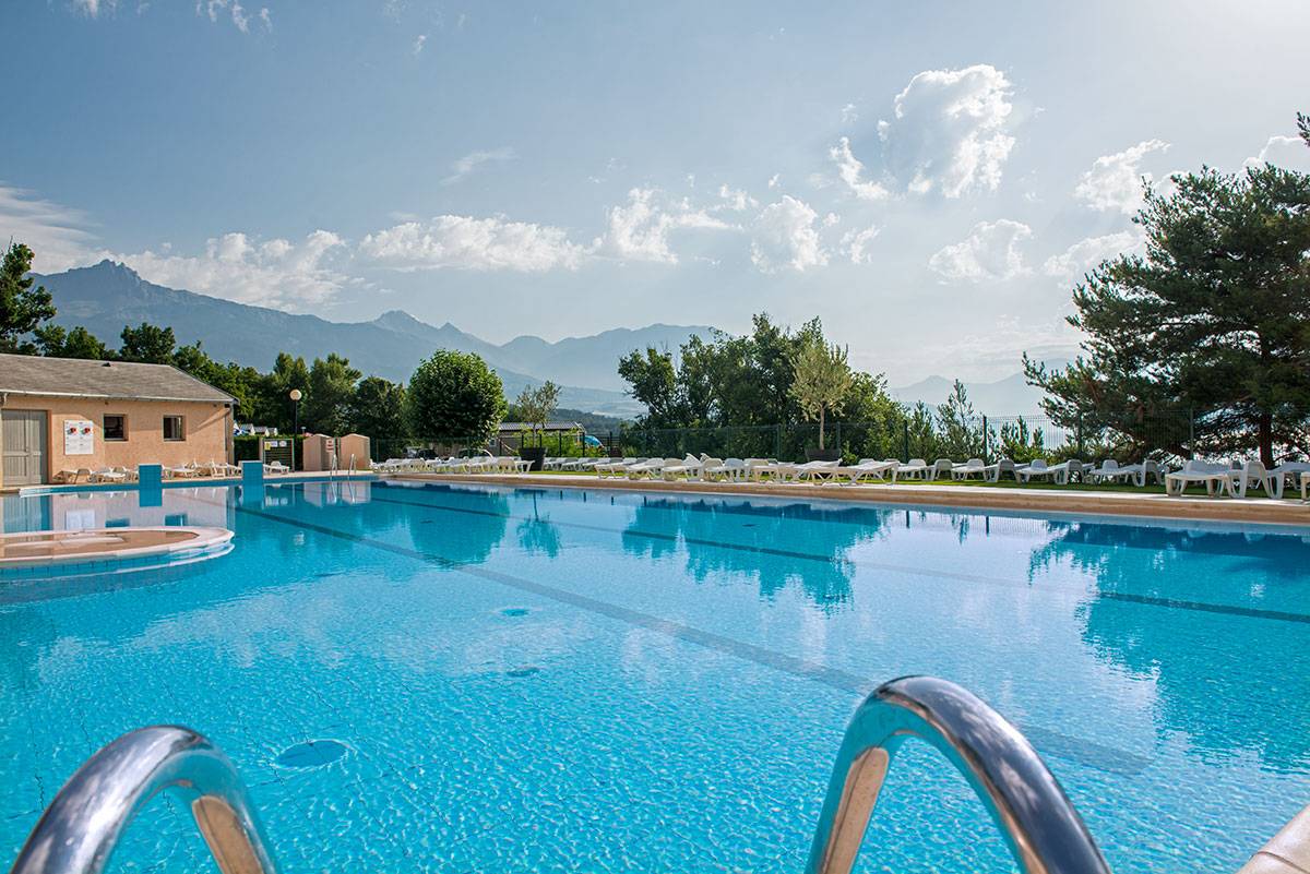 Lakeside Chalets Complex